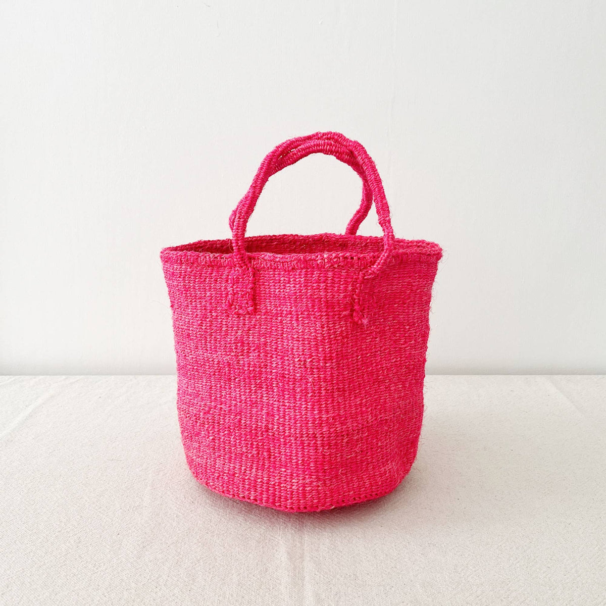 Medium Sisal Tote: Dragonfruit – CONRADO®