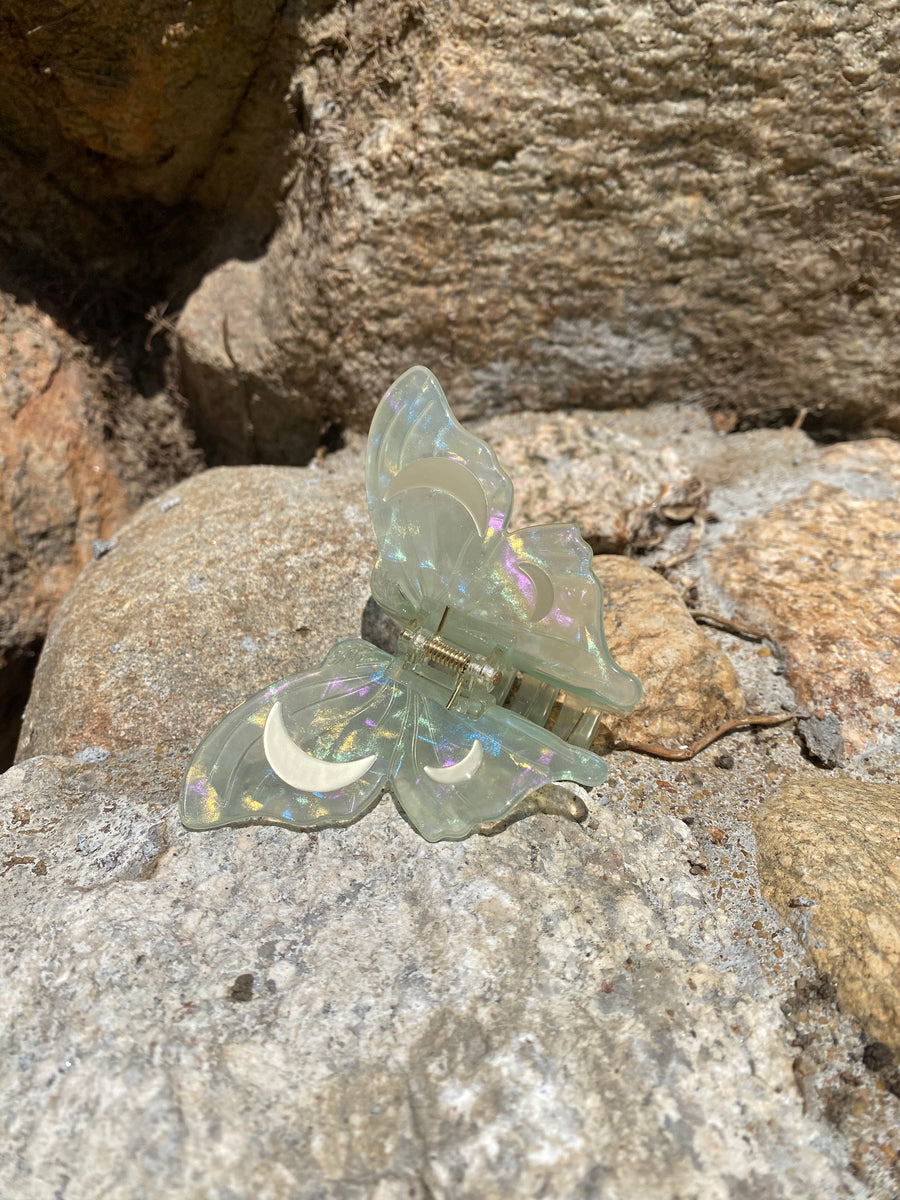 Winona Irene | Lunar Moth Claw – Conrado